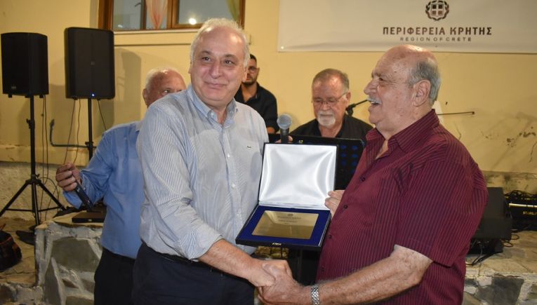 Ο Π. Μπαριτάκης στο Κεφαλοβρύσι του Δ. Βιάννου: «Χρέος μας να ...