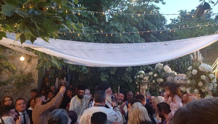 Πάντρεψε γιο και βάφτισε εγγονό: Η διπλή χαρά του Μιχάλη Καραμαλάκη και ...