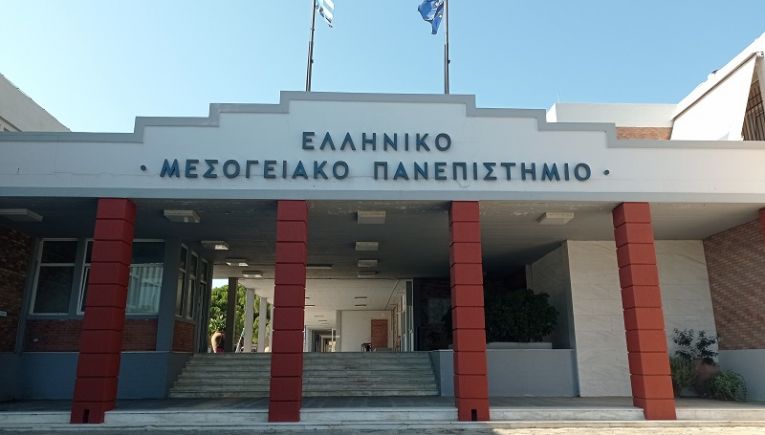Χρήστος Σμαραγδάκης: Κουκουλοφόροι εισέβαλαν στο χώρο του ΕΛΜΕΠΑ και ...