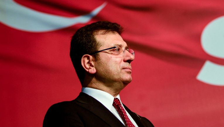 Γαλλία: Ο Εκρεμ Ιμάμογλου ανακηρύχθηκε επίτιμος δημότης της πόλης του ...