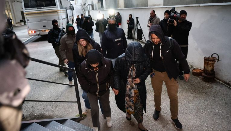 Ενώπιον της Ευρωπαϊκής Εισαγγελίας οι 15 συλληφθέντες για την υπόθεση ...