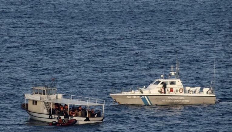 Κρήτη: Συνελήφθη ο νεαρός διακινητής των 82 μεταναστών - Newshub.gr