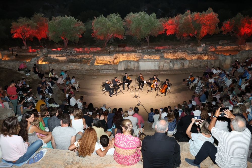 Θερμό χειροκρότημα στους καλλιτέχνες της συναυλίας «Σας αρέσει ο Μπράμς ...