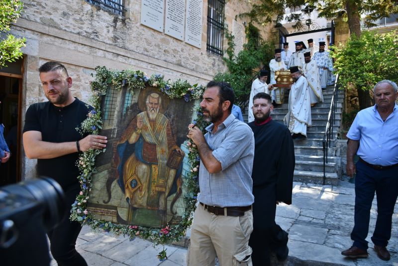 Στον εορτασμό του Αγίου Μύρωνα ο Μιχάλης Καραμαλάκης - Newshub.gr
