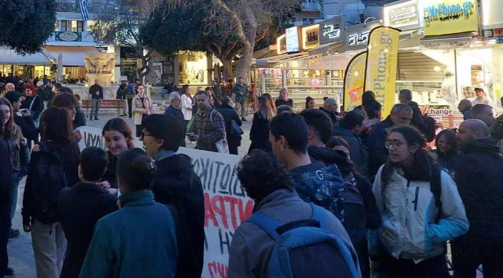 Ο θάνατος του 72χρονου καρκινοπαθούς τους έβγαλε στο δρόμο με σύνθημα ...