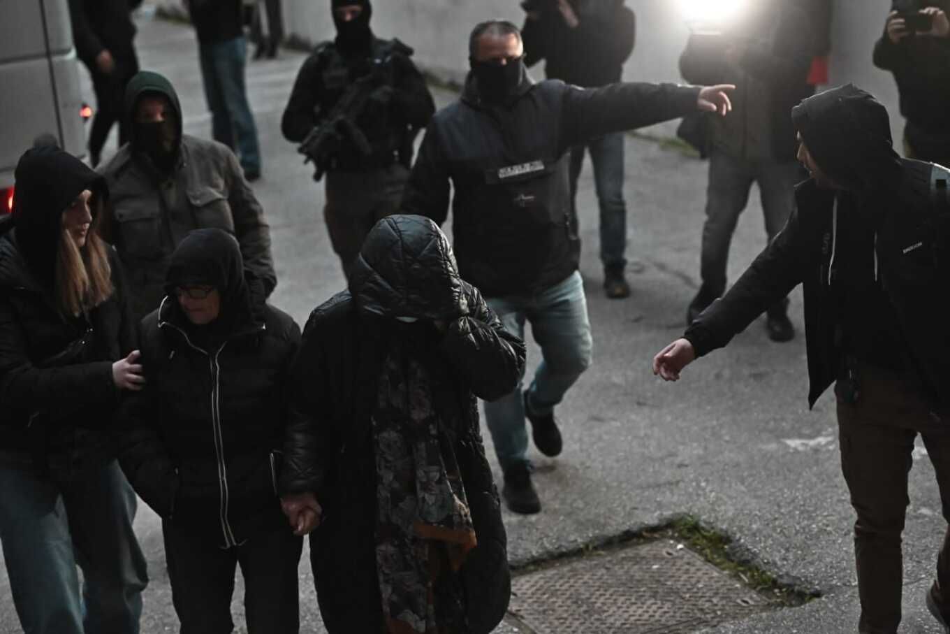 Ενώπιον της Ευρωπαϊκής Εισαγγελίας οι 15 συλληφθέντες για την υπόθεση ...